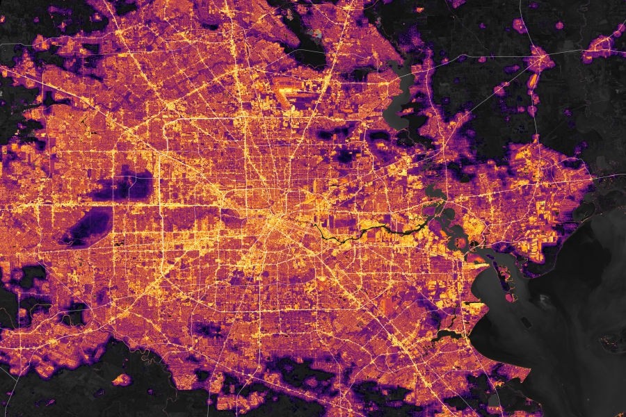 Eerie: Infrared map shows Houston before and after deadly derech