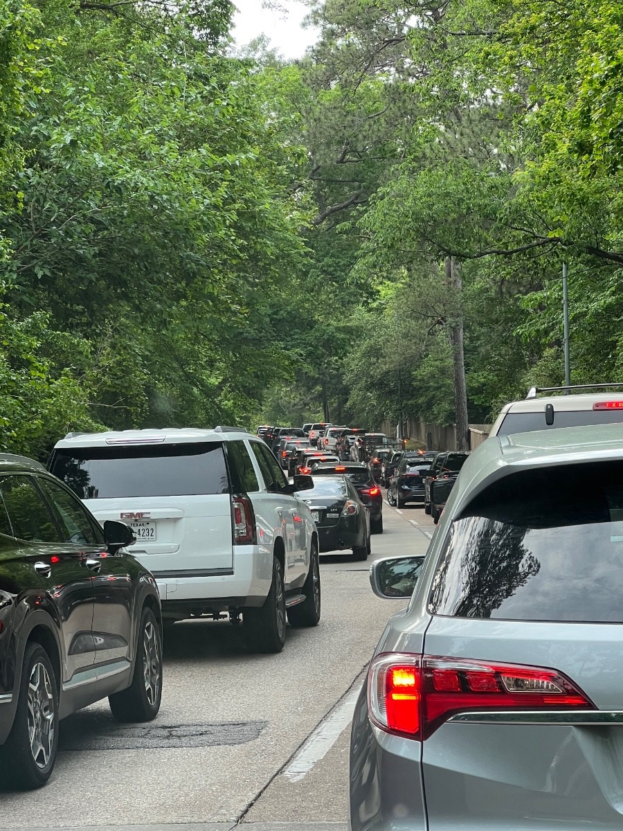 Grrrrrr 5 o'clock traffic against the traffic flow