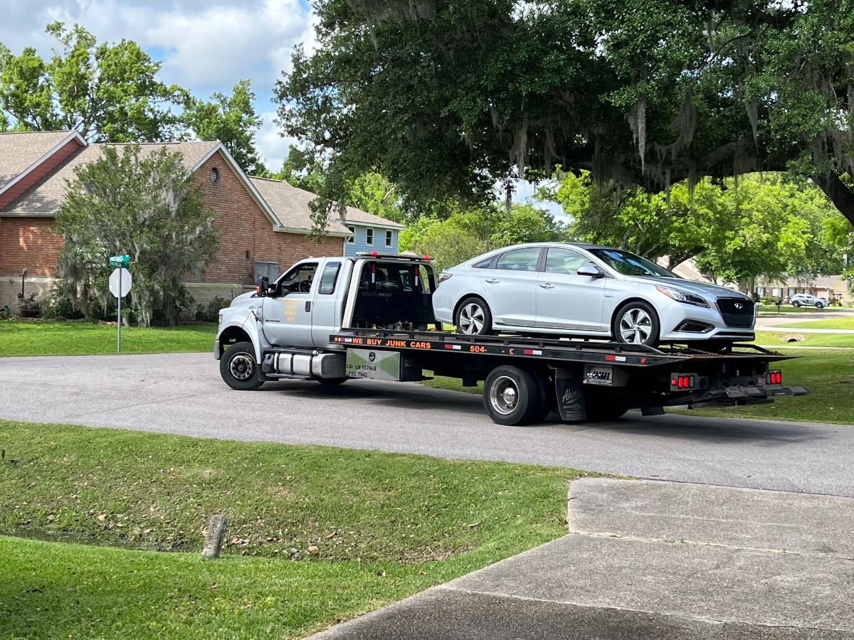 a hybrid Hyundai's battery runs down